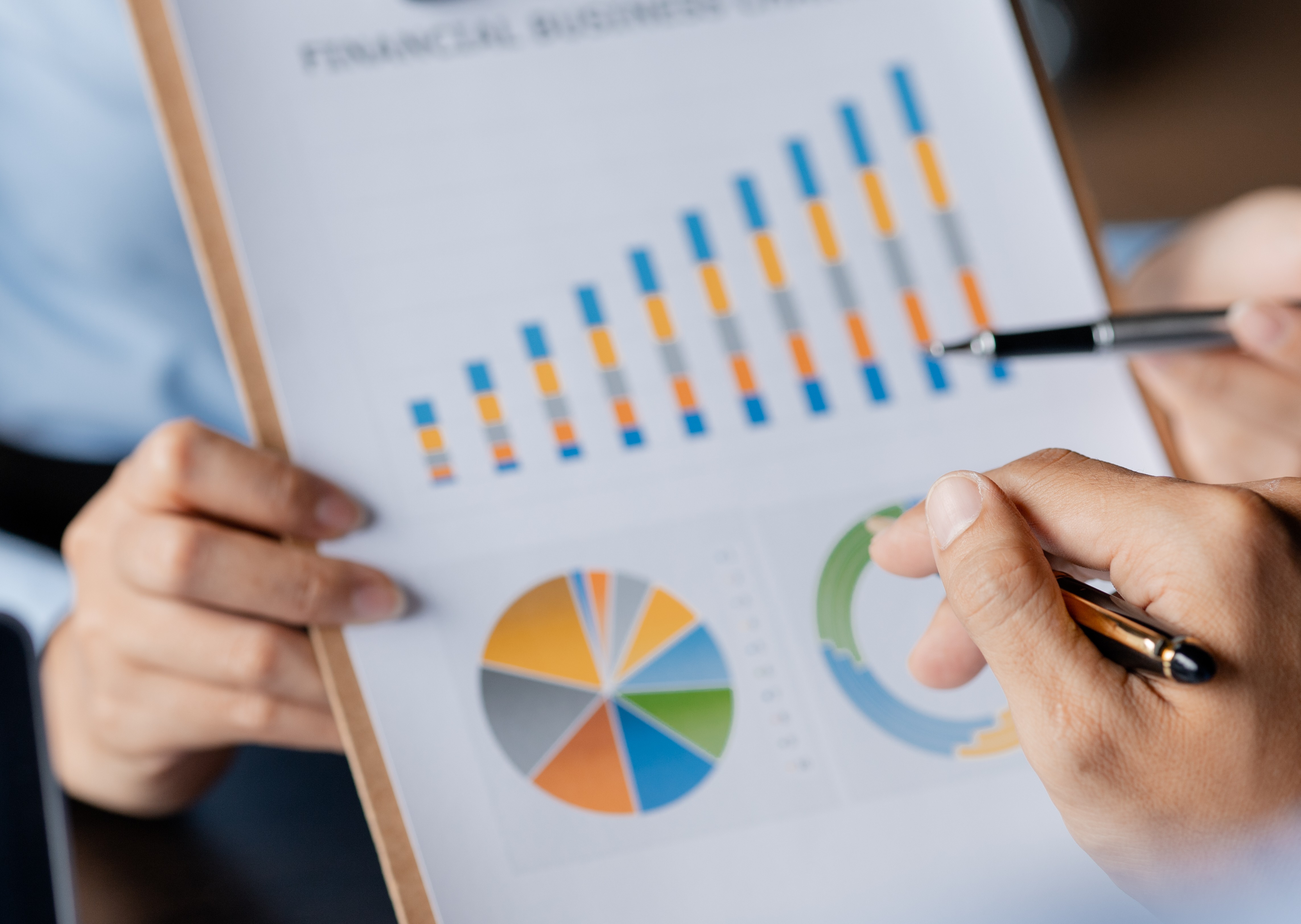 Indicadores financieros clave (EBITDA, ROI, ROE, punto de equilibrio ...